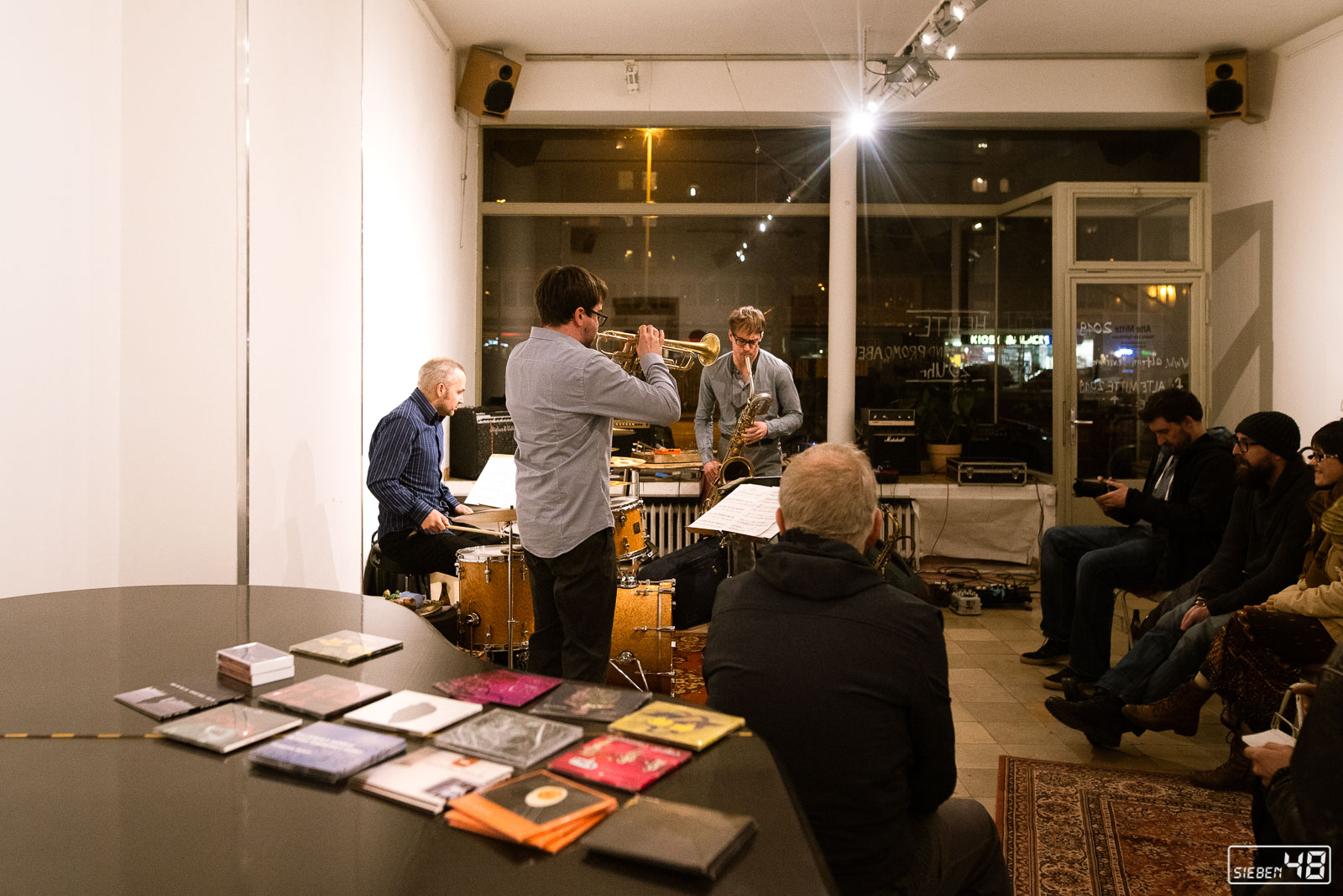 Crashing Airplanes & Super Jazz Sandwich | sieben48